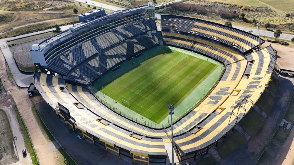 Estadio Campeón del Siglo, el hogar del Club Atlético Peñarol ...